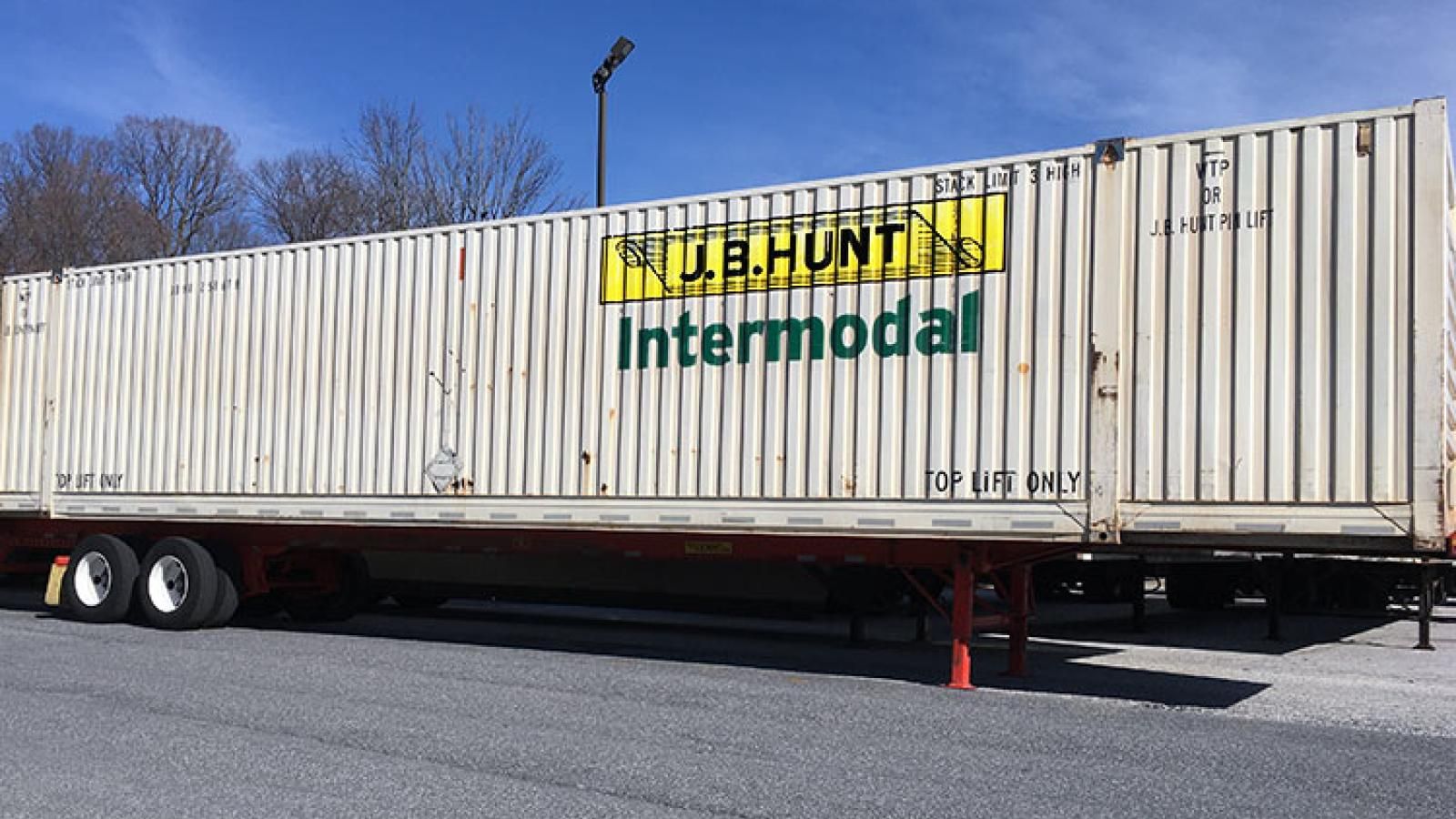 Jb Hunt Intermodal Logo J.B. Hunt Posts Mixed Q2 2025 CoVar