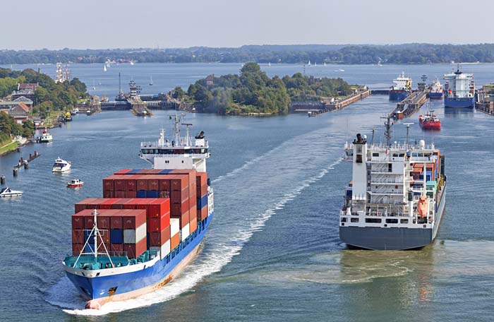 ASEAN LINES - Global box ship fleet tops 20 million TEUs